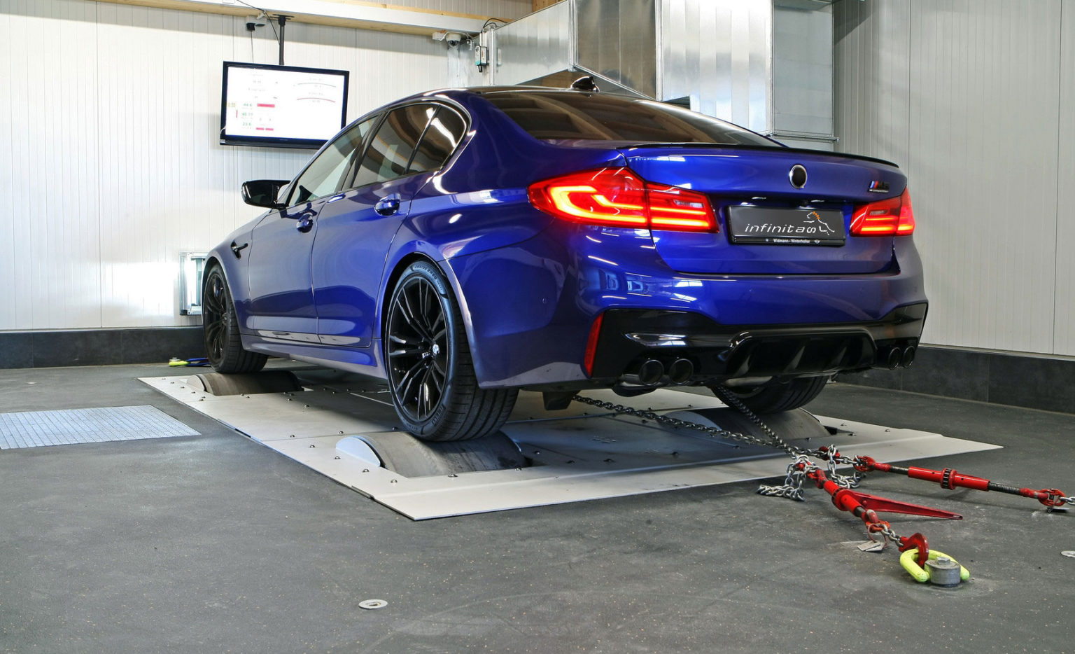 infinitas Stage 1+ // Probefahrt auf der Autobahn mit dem BMW M5 F90, 770PS, 950NM - infinitas ...